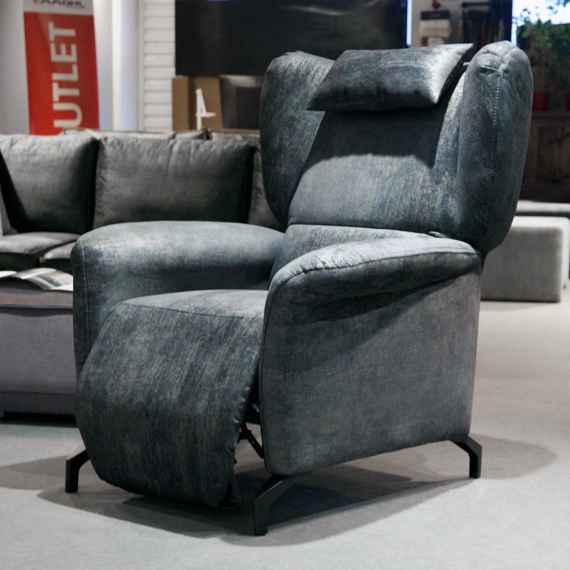 Polski fotel wypoczynkowy rozkładany Tomoko - tkanina Touche Me